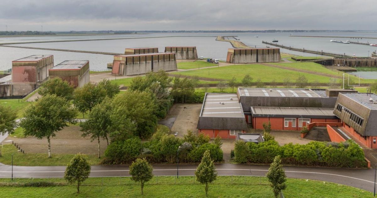 Preparations for the renovation of the Krammer locks | Witteveen+Bos