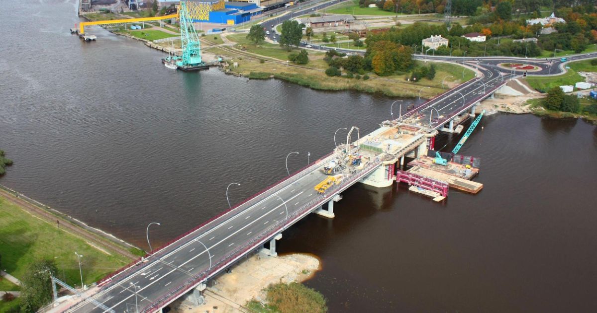 Reconstruction of a movable bridge over the Venta river | Witteveen+Bos